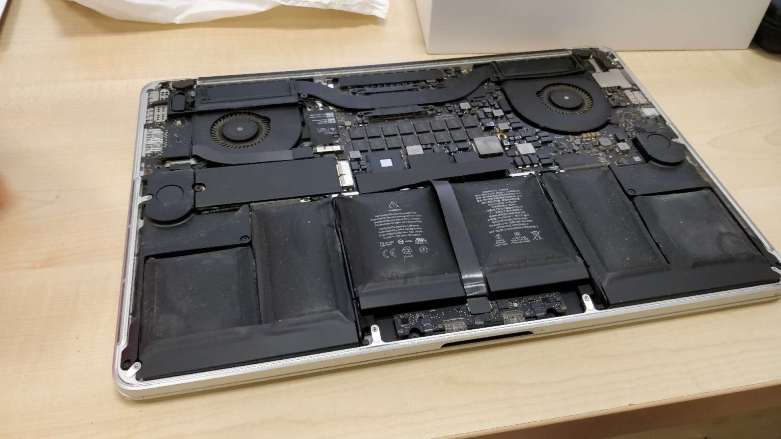 Swollen Laptop Battery - How to Prevent and Detect?